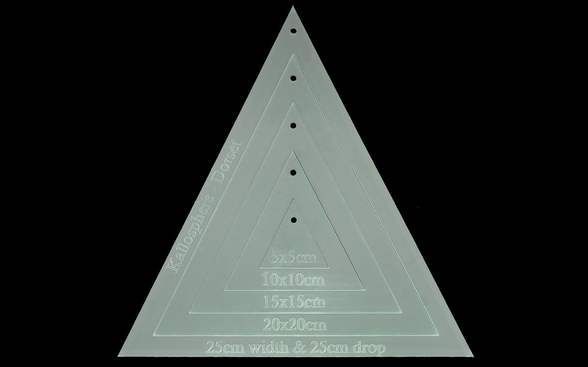 25cmx25cm triangle sewing/craft template – Kallosphere Creative